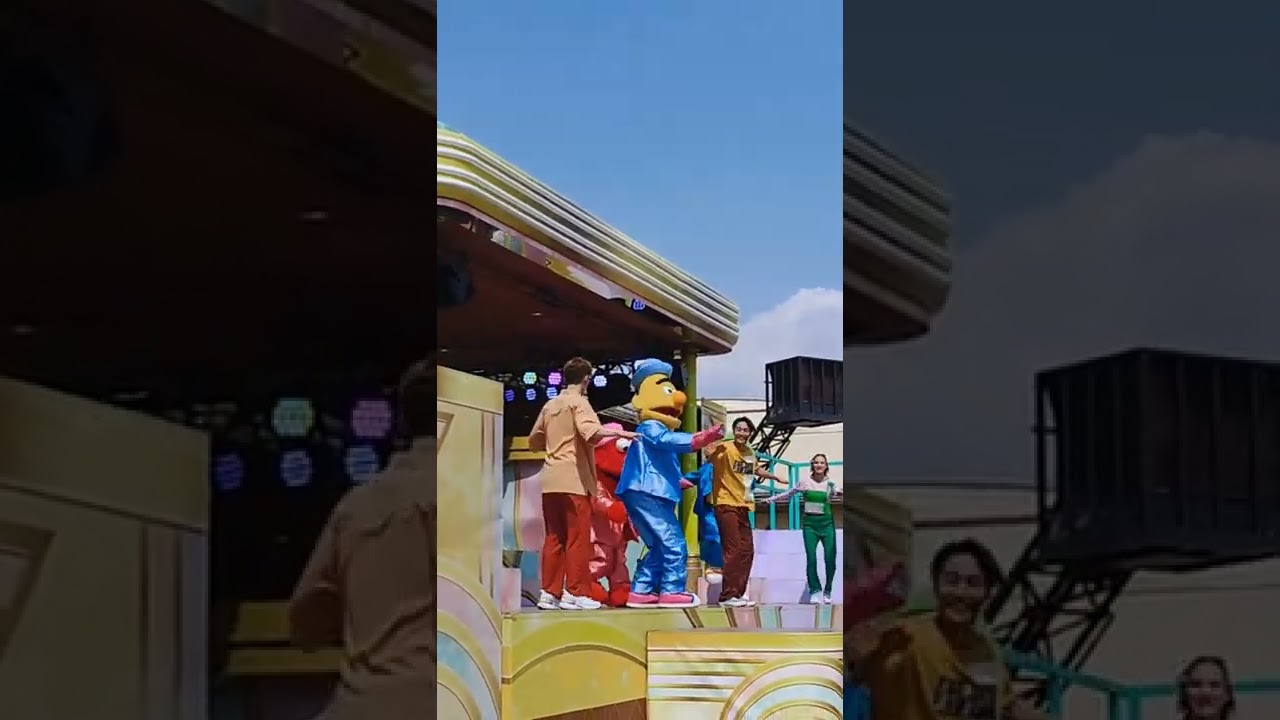 エボリューションオブダンスウィズセサミストリート バートのスキップあつめてみた🎶 #shorts #usj #セサミストリート - MzMzMMz